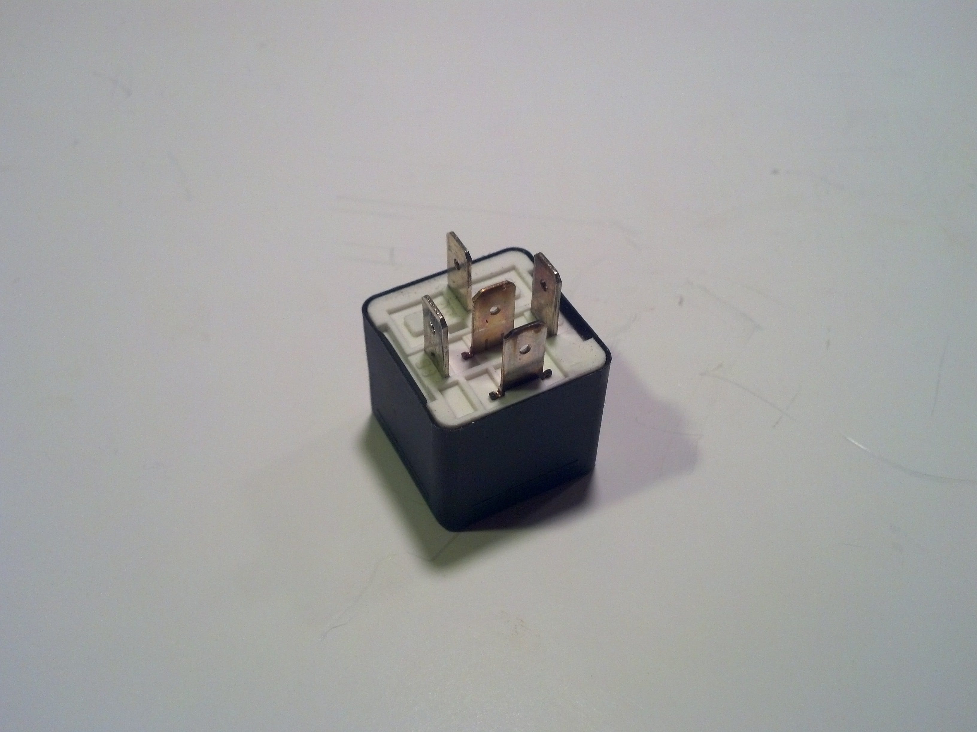 Black Main Relay AA113590-0190 - Denso